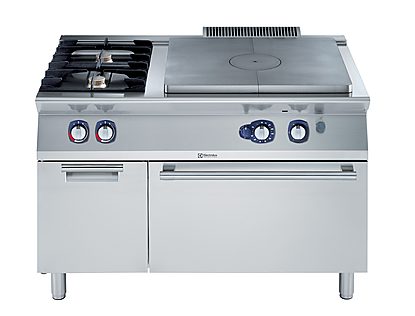 Modular Cooking Range Line 700XP Gas Solid Top on Gas Oven with 2 ...